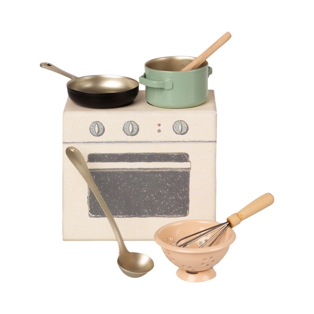 Miniature cooking set – Knock Knock Design